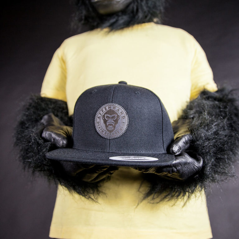 Affenhand Snapback mit Leder Patch
